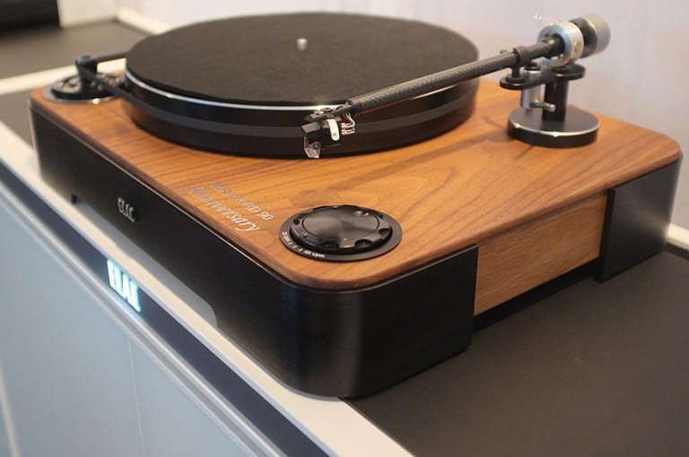 You Spin Me Right Round - Turntables At High End Part 1 | Hifi Pig