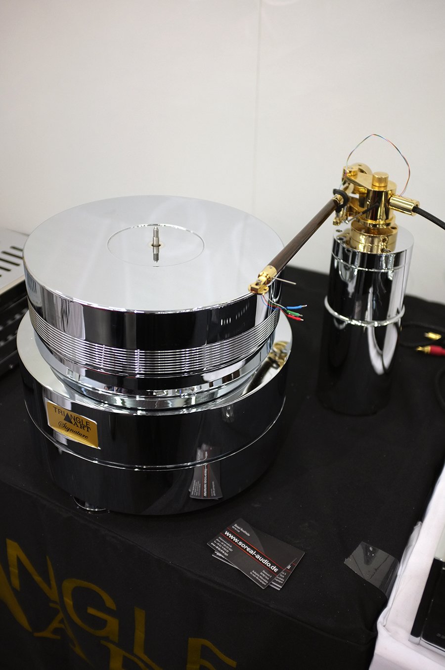 You Spin Me Right Round - Turntables At High End Part 1 | Hifi Pig