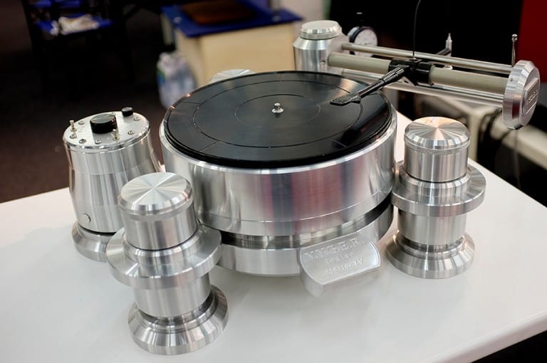 You Spin Me Right Round - Turntables At High End Part 1 | Hifi Pig