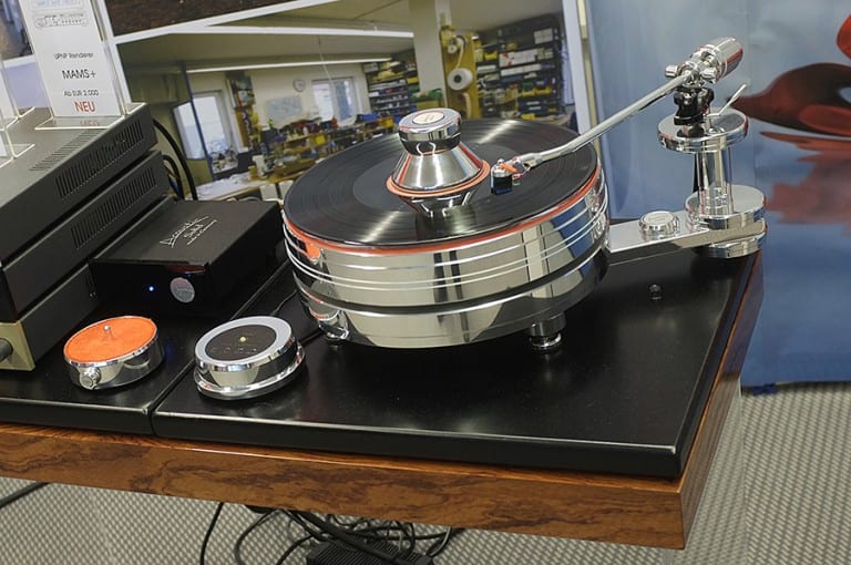 You Spin Me Right Round – Turntables At High End Part 2 | Hifi Pig