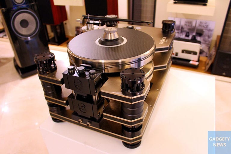 Kronos Pro Turntable At KJ West One | Hifi Pig