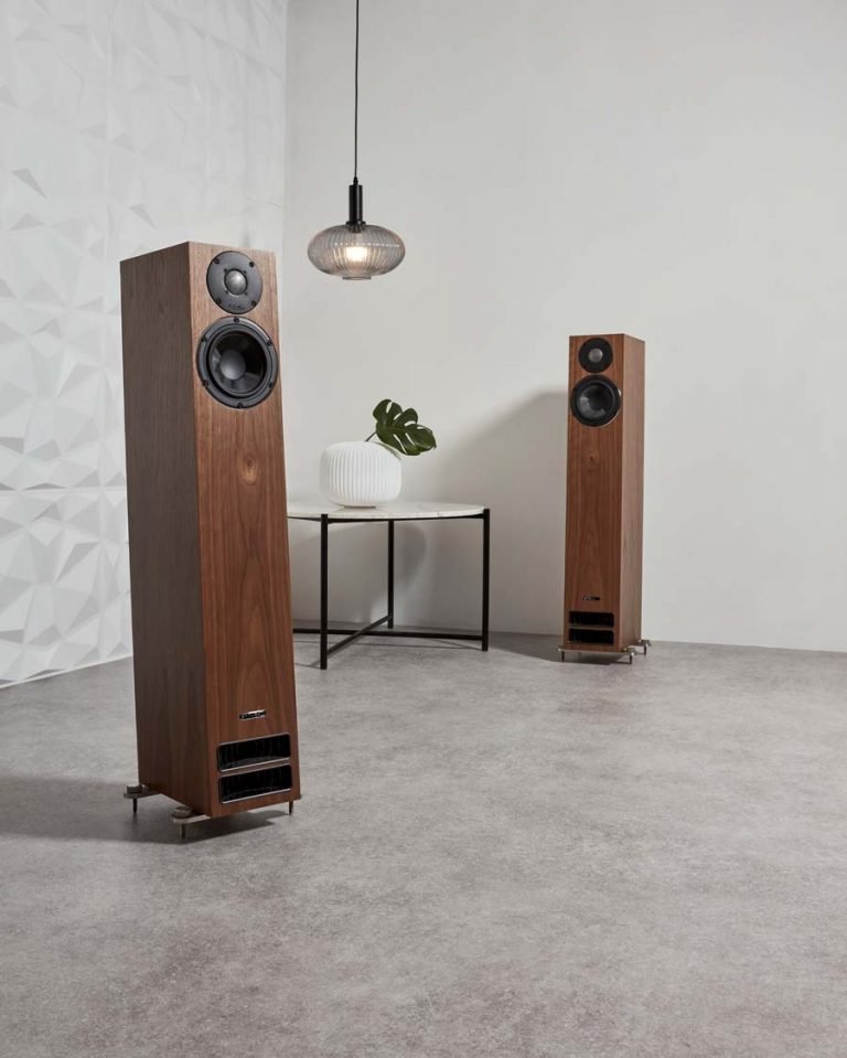 PMC Twenty5.23i Loudspeakers | Hifi Pig