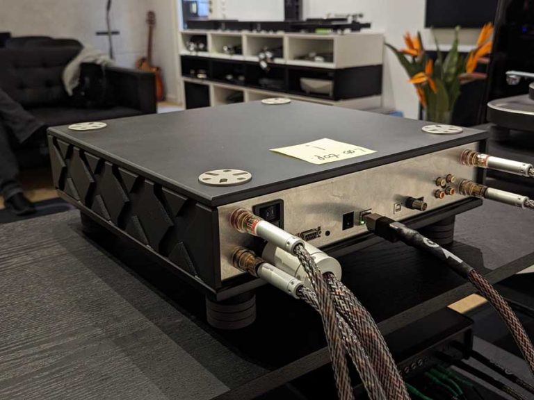 Audio Group Denmark Axxess Forte Streaming Amplifier | Hifi Pig