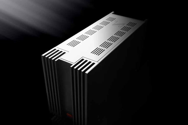 QUAD 33 Preamplifier And QUAD 303 Power Amplifier | Hifi Pig