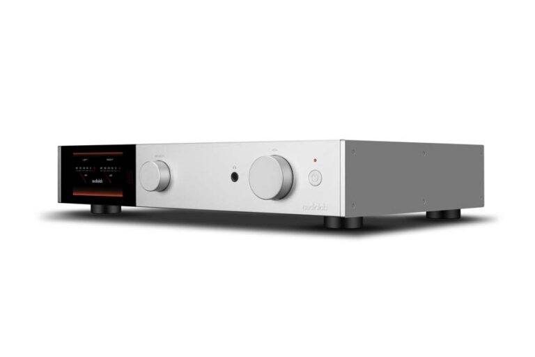 Audiolab 9000P Power Amplifier and 9000Q Pre-Amplifier | Hifi Pig